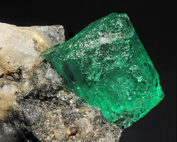 Swiss Lab Reveals 'Game-Changing' Nanotechnology That Can Trace the ...