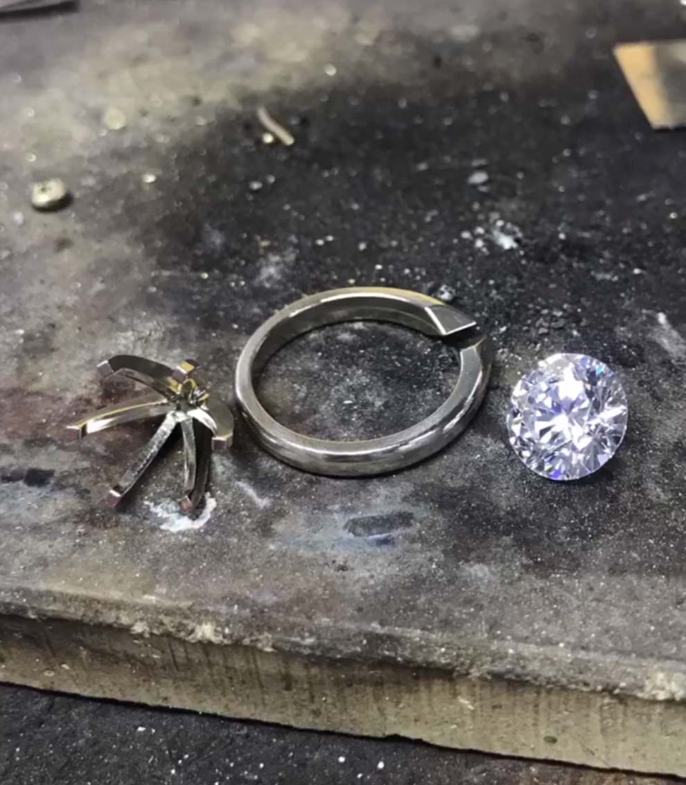 Sizing and Resizing - Dale’s Jewelers