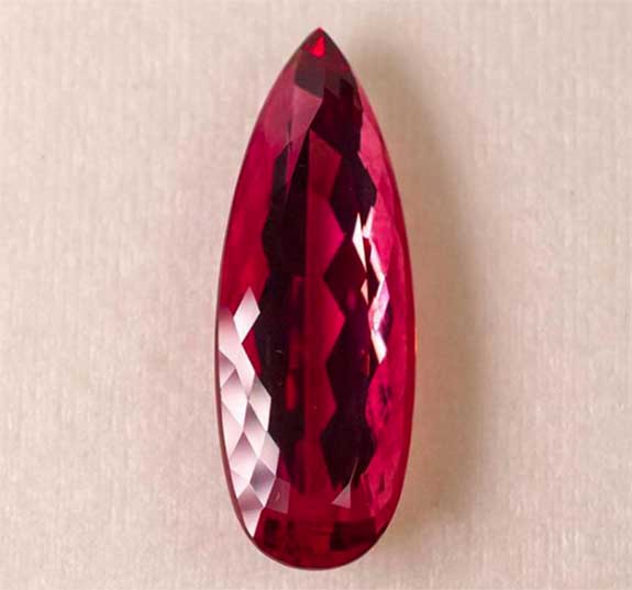 Vibrant Red 'Whitney Flame Topaz' Joins the Smithsonian's National Gem ...